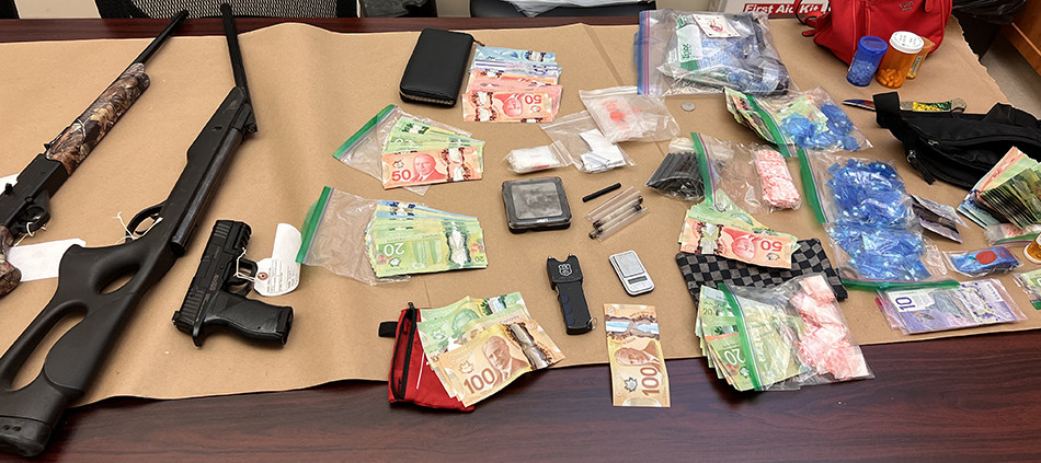 Gypsumville Rcmp Execute Search Warrants Seize Drugs And Guns Royal